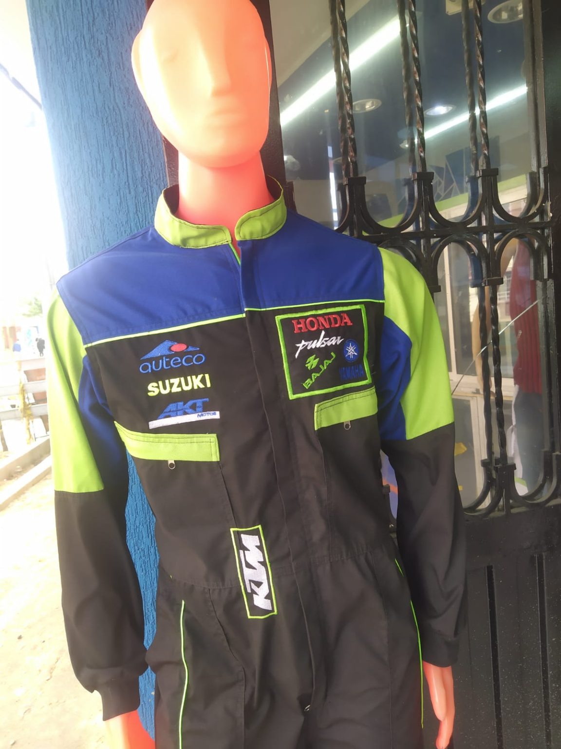 Overol Verde Limón Con Azul Oscuro (1.2) Tipo Formula 1 – Edición ...